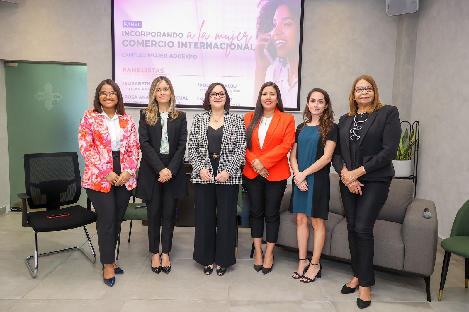 “Incorporando a la Mujer en el Comercio Internacional" - GRUPO SID